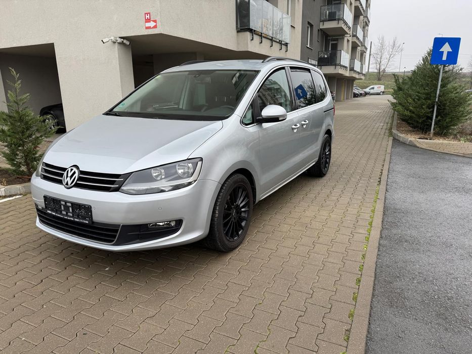 VW Sharan 7 locuri an 2015 Automat Arad • OLX.ro