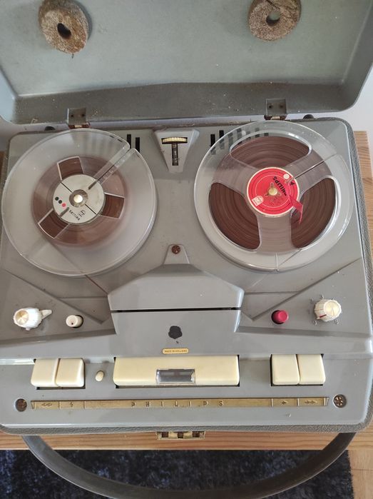 Philips kasthan majac 205 retro magnetofon Orastie • OLX.ro