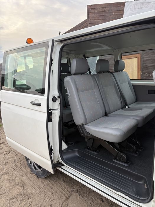 VW Transporter Caravel 9 locuri /2010,1.9 TDI 105 CP A.C Venus • OLX.ro