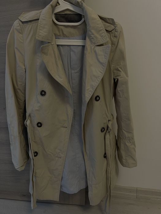 Palton xs zara primavara Rosu • OLX.ro