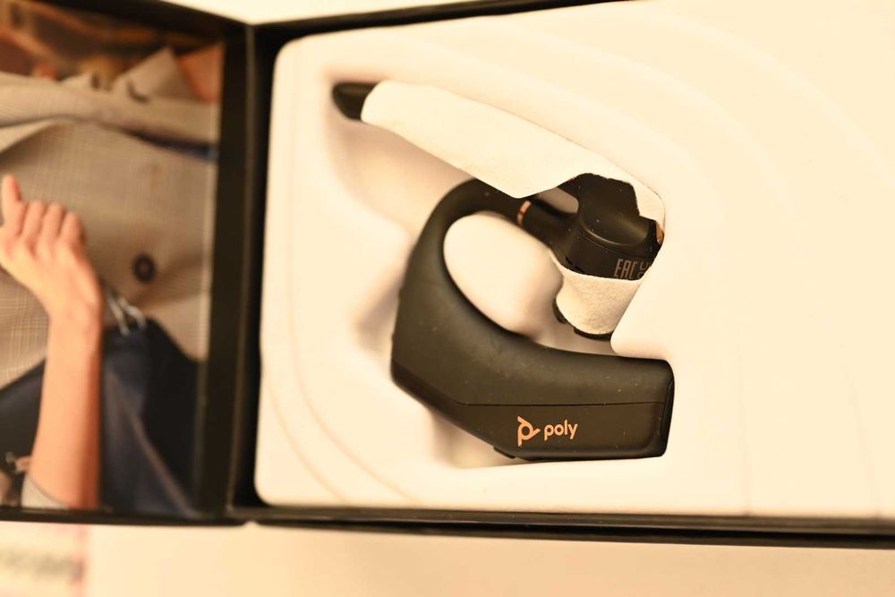 Poly Voyager Legend 50 Headset гр. София Борово • OLX.bg