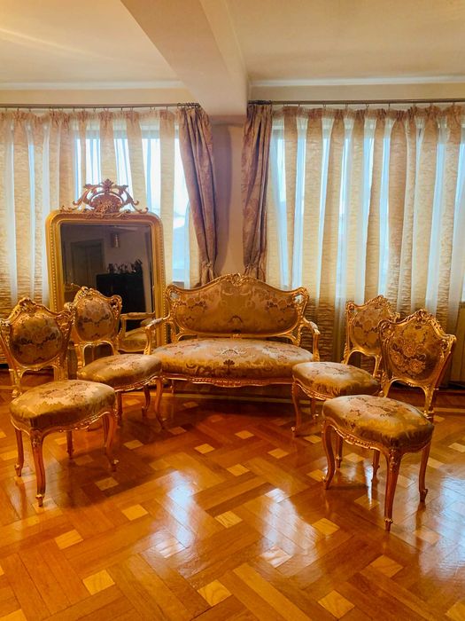 Canapea Rococo si oglinda cristal Bragadiru • OLX.ro