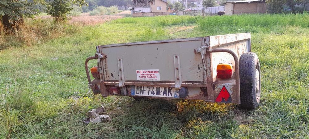 Vând remorca auto foarte rezistenta import Germania Cernelele • OLX.ro