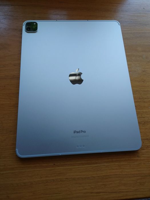 IPad pro 12.9 6th gen M2 128GB 5G + Logitech combo Bucuresti Sectorul 3 ...