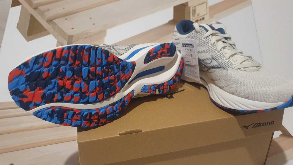 Vand adidasi dama Mizuno masura 38.5 originali noi in cutie. Bucuresti Sectorul 3 • OLX.ro