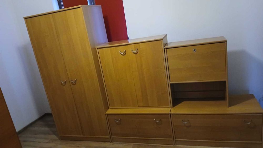 Dulap haine cu 2 uși și 4 module separate. Iasi • OLX.ro