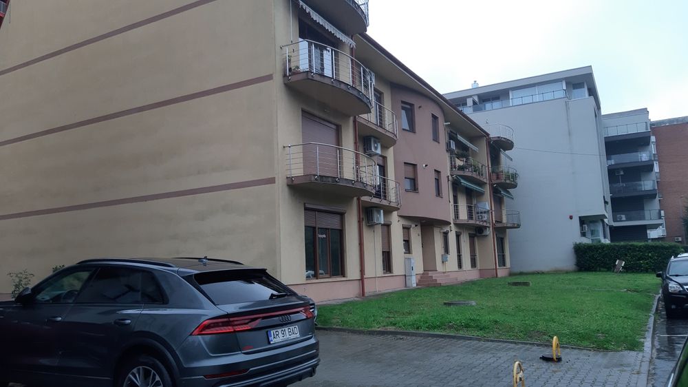 Închiriez ap.3 camere Arad • OLX.ro