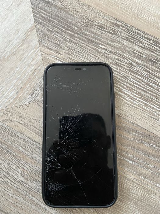Iphone 11 64 gb Filiasi • OLX.ro