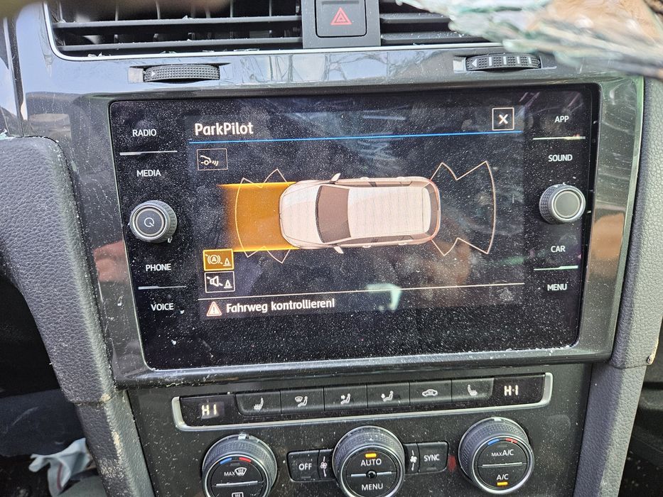 Golf 7 ,1.0 tsi 66 000 km Cristuru Secuiesc • OLX.ro