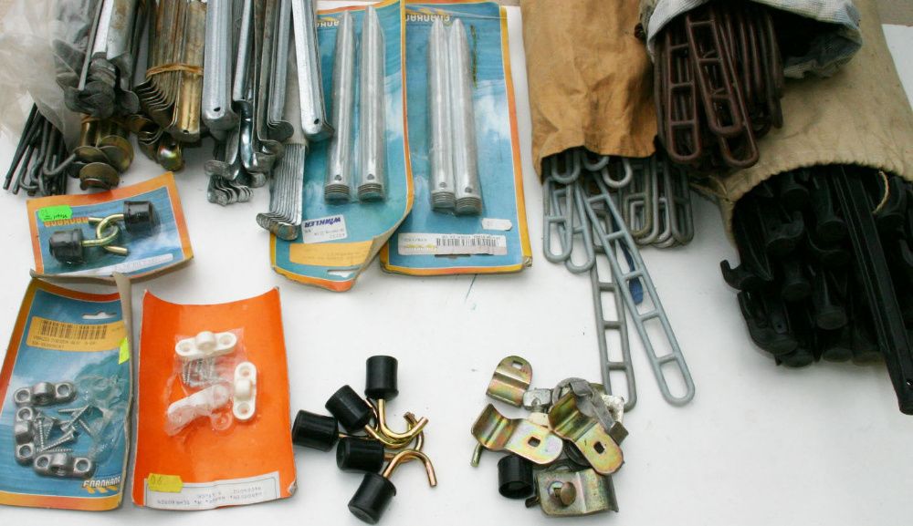 Accesorii corturi rulote, bete, cuie, elastice, sfori, intinzatoare ...