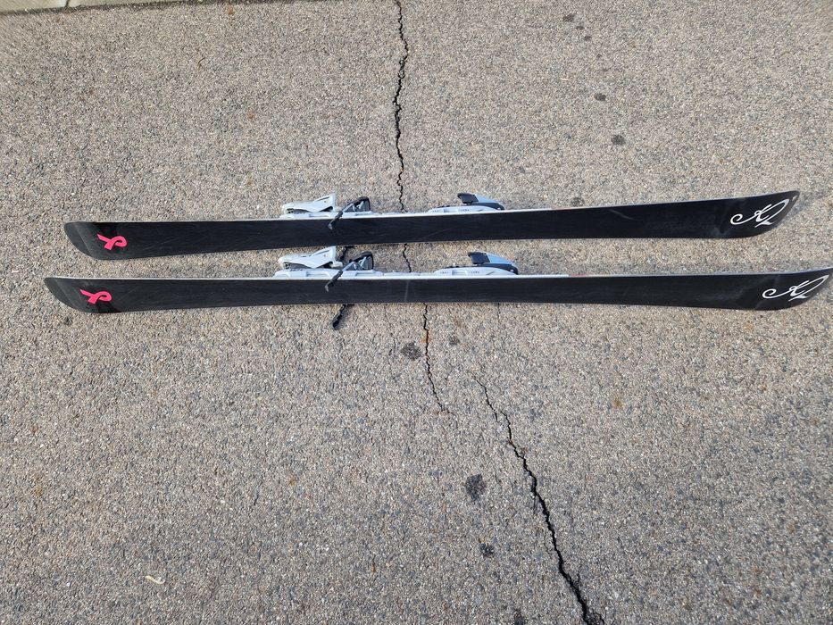 Ski K2 One Luv 153 cm + legaturi Marker M1 destinate femeilor Bucuresti ...