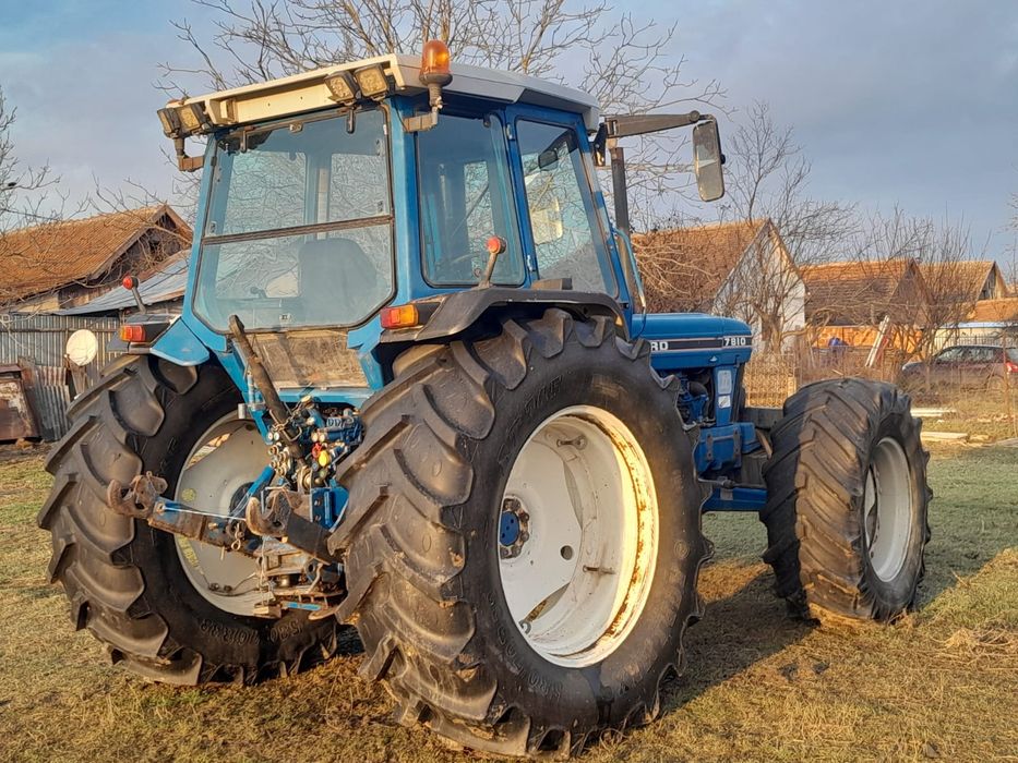 Vând tractor Ford 160 cp Gurbediu • OLX.ro