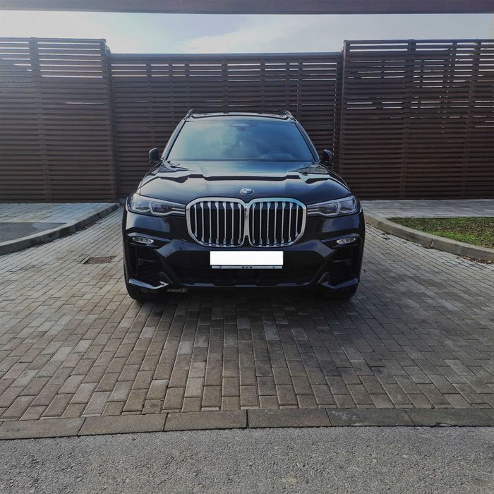 BMW X7 xDrive50i, Pachet M, Negru, 2019 Oradea • OLX.ro