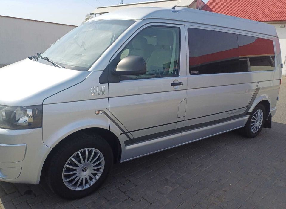 Vw T5 VIP Transporter 8+1 locuri, 2,0 tdi, 140 CP, Euro 5 Beius • OLX.ro