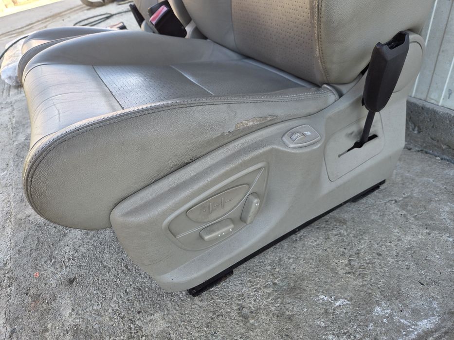 Scaune din piele crem cu reglaj electric sofer Renault Megane 3 ...