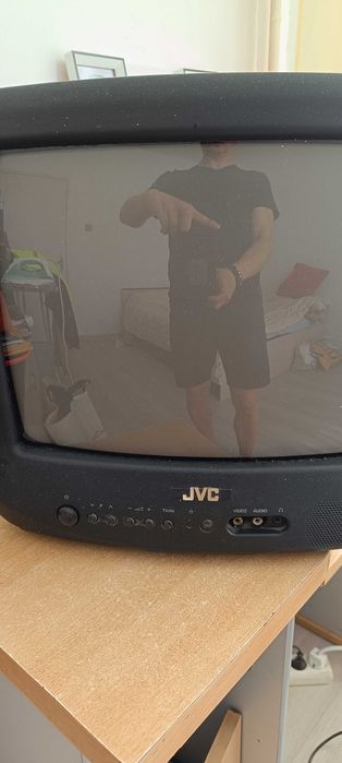 Подарявам телевизор JVC гр. София Център • OLX.bg