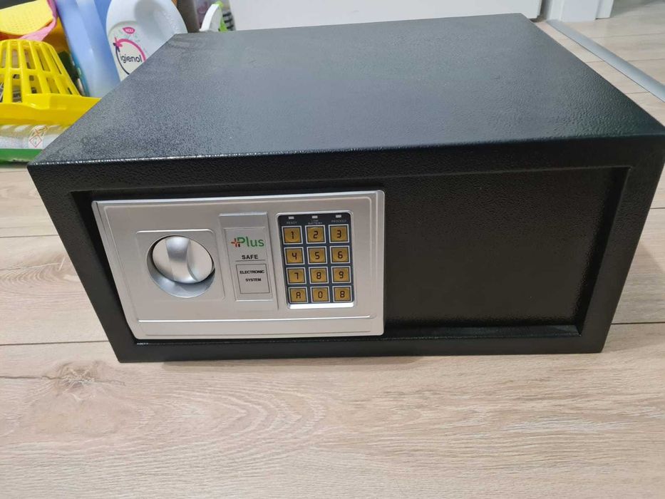 Seif metalic antiefractie cu inchidere digitala si cheie 200x430x370 ...