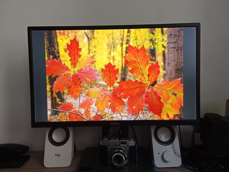 Pachet Monitor Dell LED 23" IPS, Full HD, Gaming + boxe Logitech PC ...