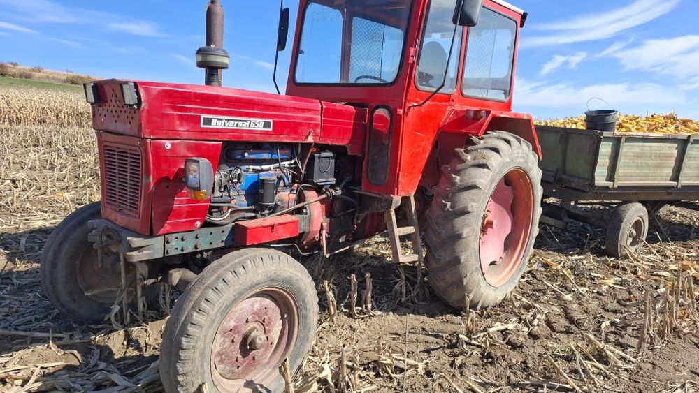 Vând tractor 650 Sibiu • OLX.ro