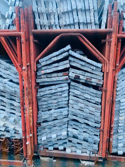 Schela metalică - Panou cofraj Doka - Vând Suceava • OLX.ro