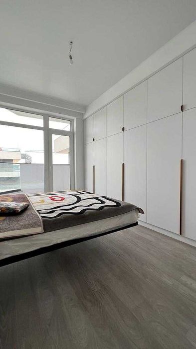 tabla de vanzare ' Anunturi ' OLX.ro