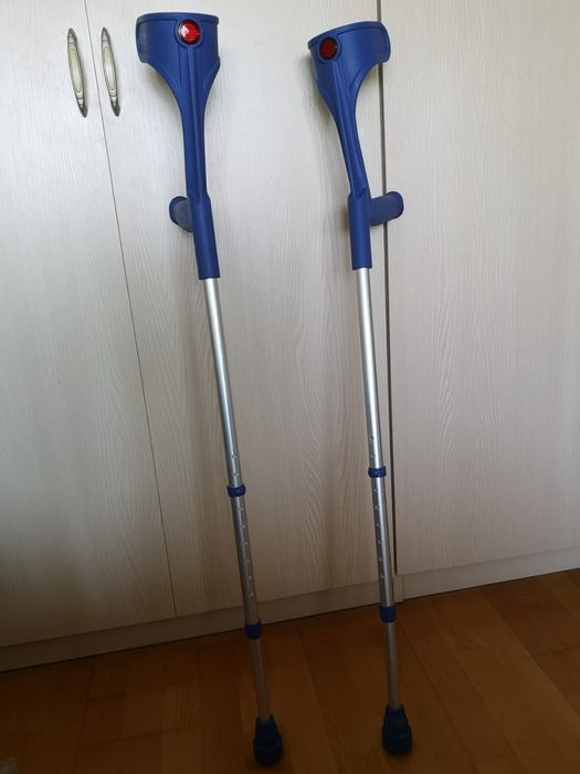Set carje ortopedice reglabile omologate certificate Cluj-Napoca • OLX.ro