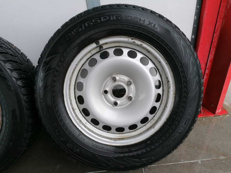 Anvelope, cauciucuri nokian 4 anotimpuri m+s 215/65R16 , cu jante Oradea • OLX.ro