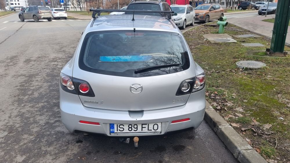 Mazda 3 anul 2009 Iasi • OLX.ro