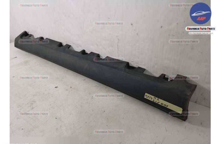 Ornament Prag Dreapta Mercedes-Benz GLE 2 Bucuresti Sectorul 6 • OLX.ro