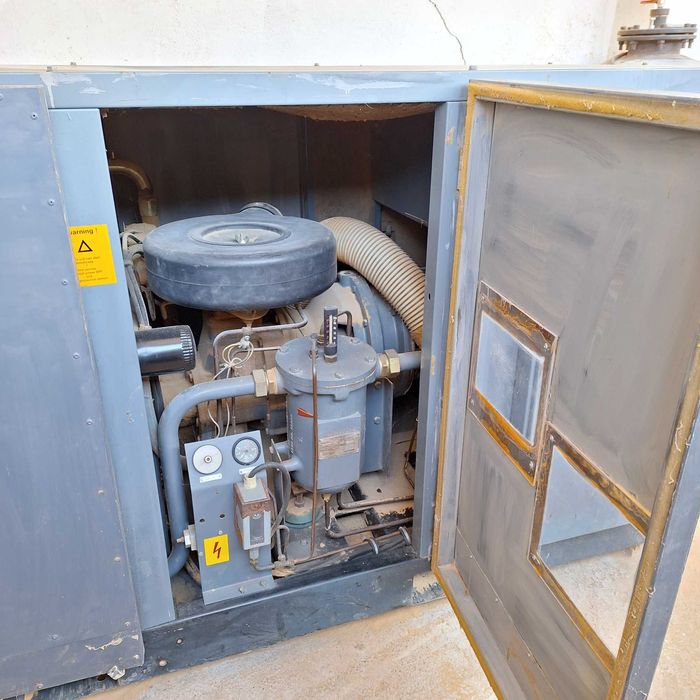 Винтов компресор Atlas Copco GA 208 8 bar 18.5 kW с. Бързия • OLX.bg