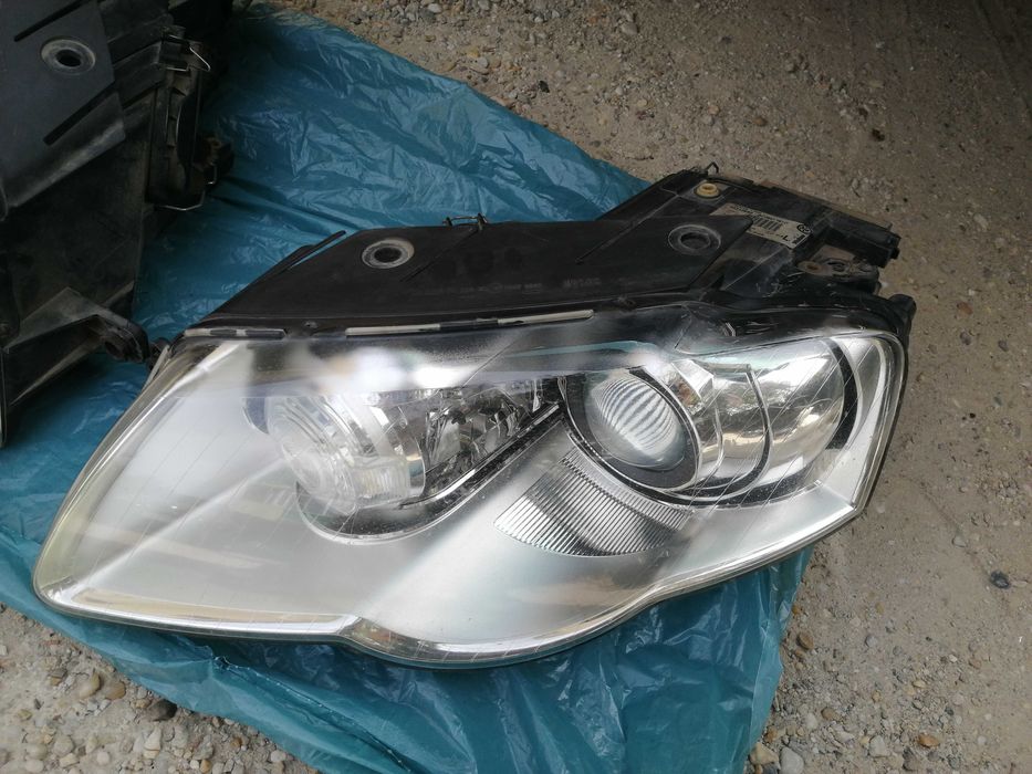 Faruri Passat B6 complete,cu Bi xenon si becuri cu LED Popesti-Leordeni • OLX.ro