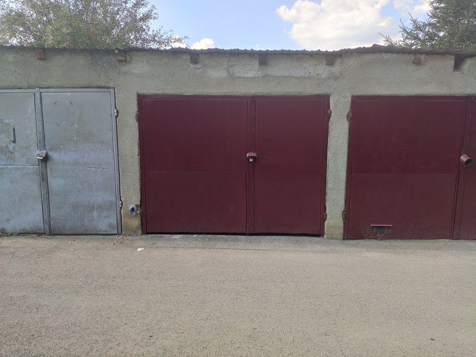 Vand Garaj str. Apicultorilor Targu-Mures • OLX.ro