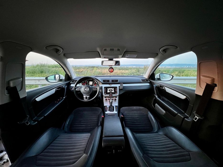 Passat B7 R-ine 2013 AUTOMATA 2.0 TDi 177 cp Bacau • OLX.ro