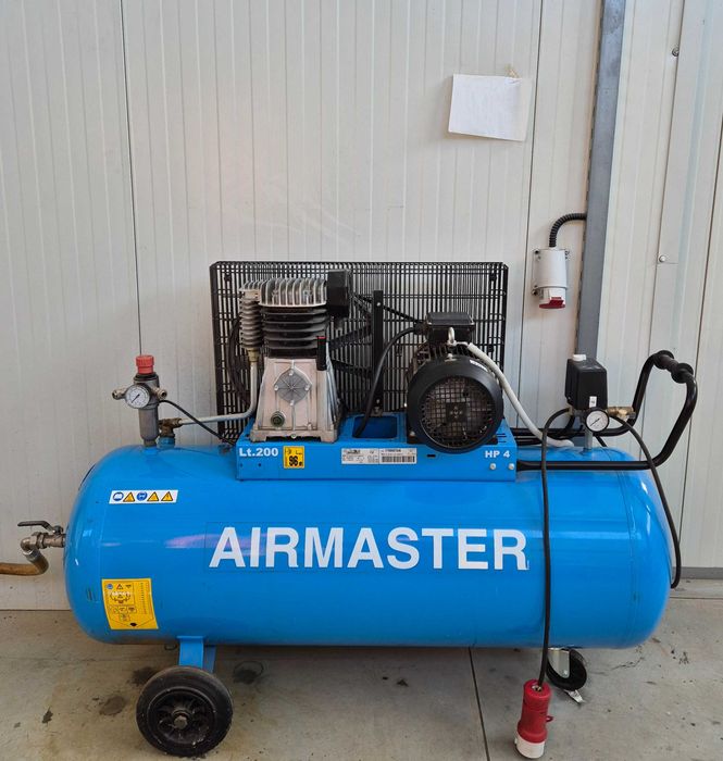Compresor trifazat de aer Airmaster Suceava • OLX.ro