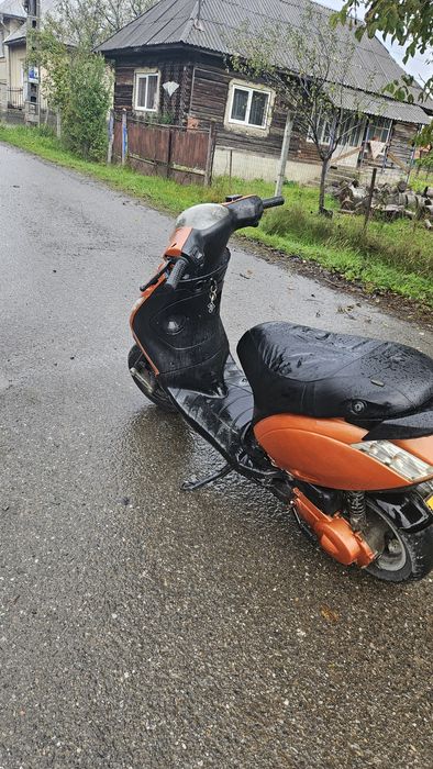 Vând Scuter piaggio zip sp2 Lapus • OLX.ro