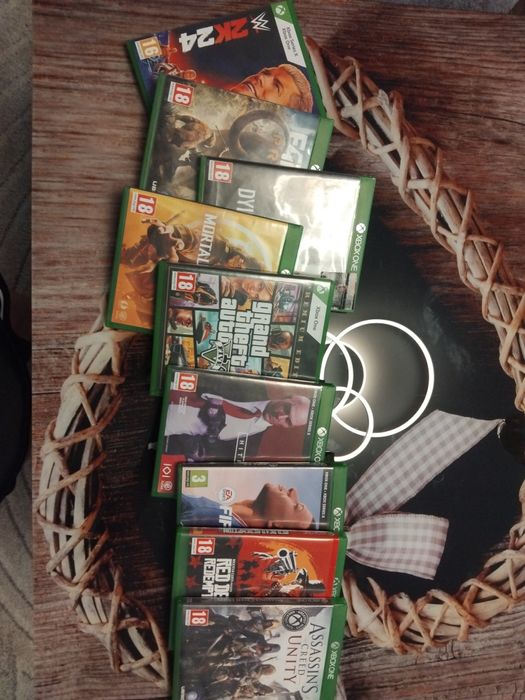 Sidiuri xbox one . Vizantea Razaseasca • OLX.ro