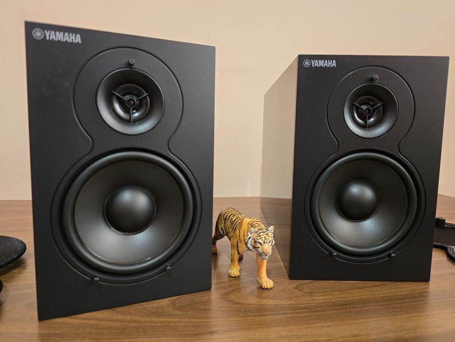 Yamaha NS-BP110. Boxe raft de calibru. Sunet cald, bogat în detalii ...