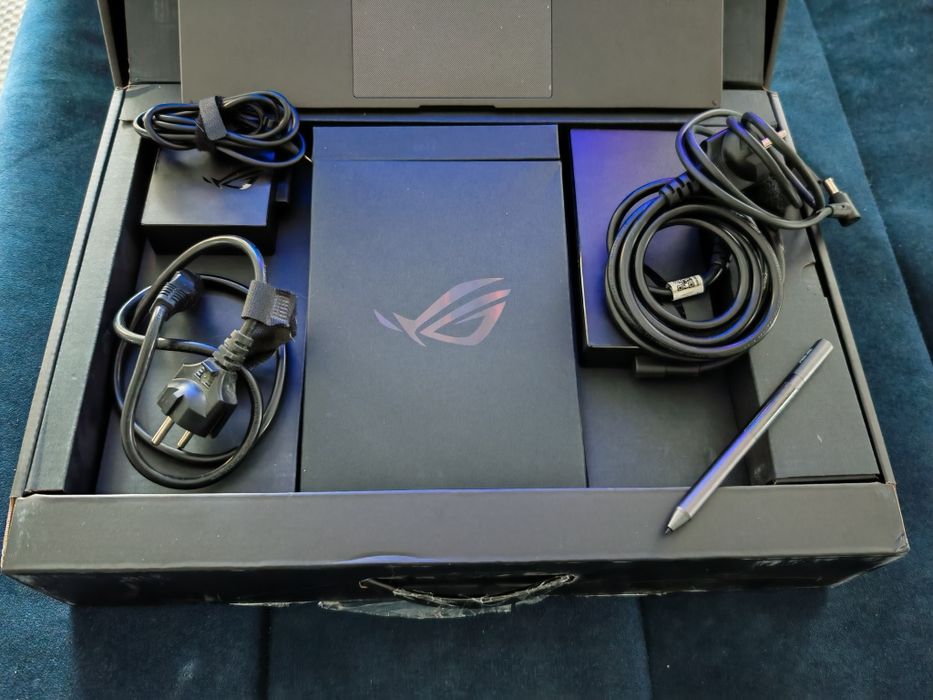 Asus Rog flow X16, Ryzen 6900HS,QHD+, 165 Hz, 32GB, 1TB M. 2, RTX 3070 ...