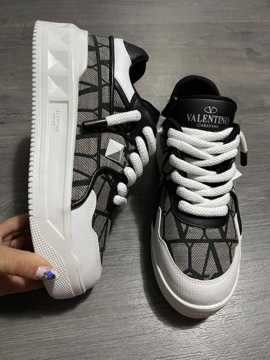 Adidasi barbati nou Craiova • OLX.ro