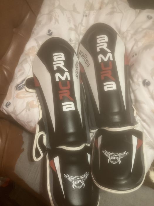 Tibiere kickbox ca și noi Baia Mare • OLX.ro