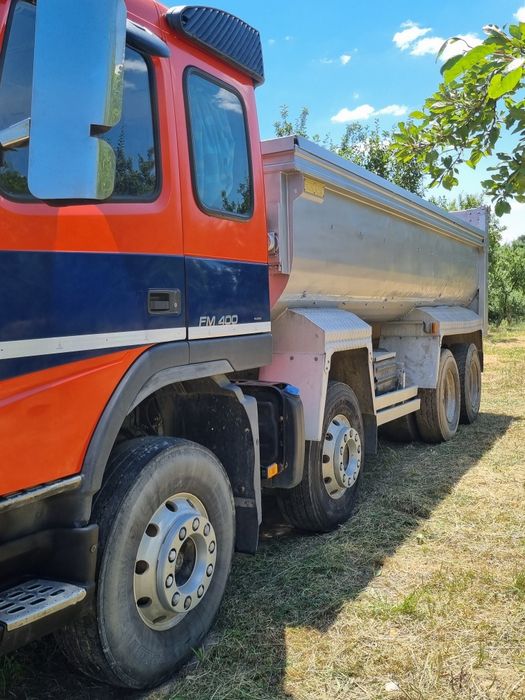 Autobasculanta VOLVO FM 400 8x4 Sinesti • OLX.ro