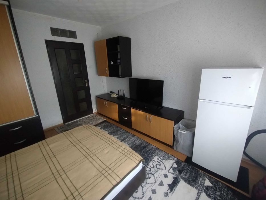 Garsoniera cartier Rogerius Oradea • OLX.ro