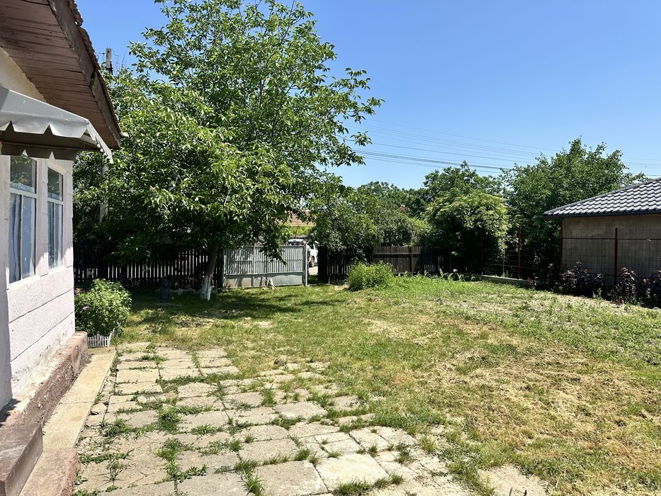 Casa cu teren la asfalt Comuna Merei plus utilitati Merei • OLX.ro