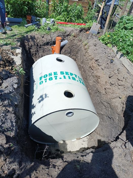 Fose septice, instalații,canalizare , apă, Miniexcavator, piatră,nisip ...