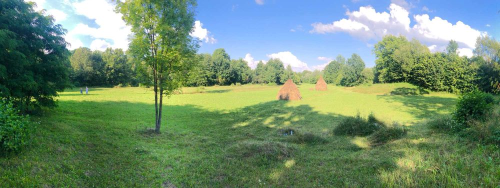 Teren intravilan in localitatea Mara cu 200m deschidere la râul Mara ...