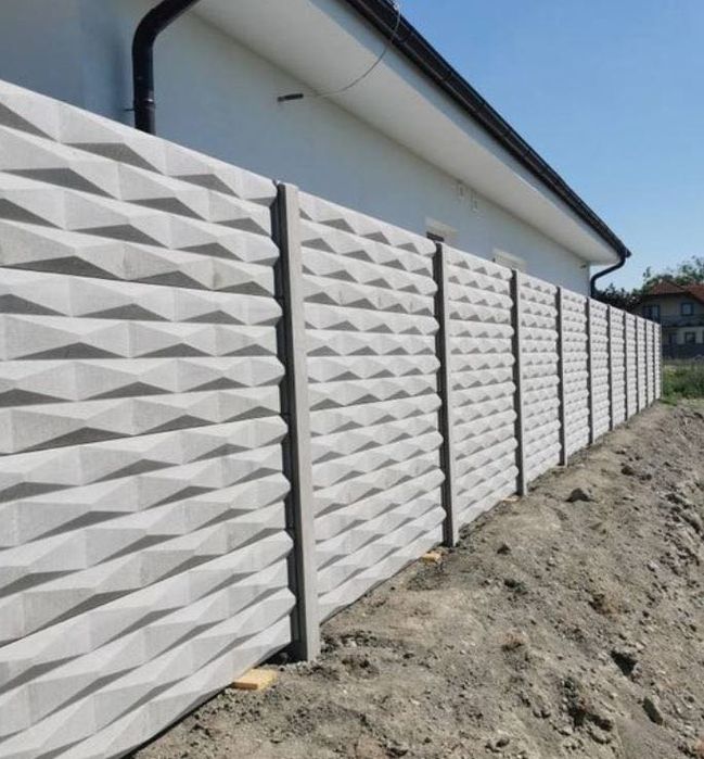 Garduri din beton armat din stoc sau pe comanda placi de gard stâlpi ...