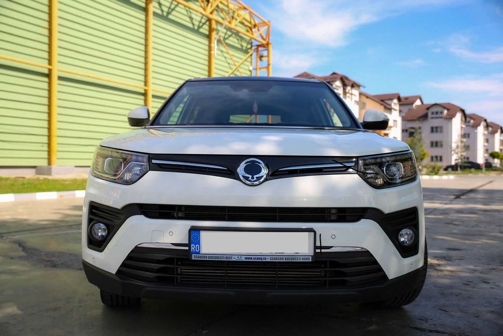Vand auto SsangYong - model TIVOLI X150 DLX 1.5 GDI163HPFWDA6 Titu • OLX.ro