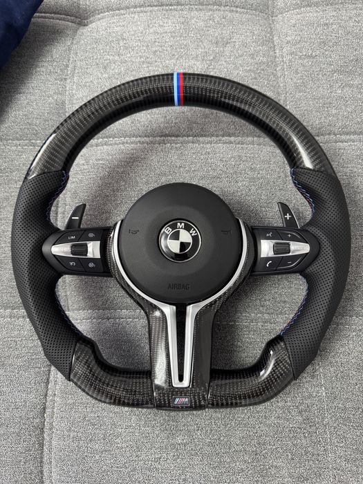 Volan custom carbon Bmw f10 f06 f01 f30 f15 etc Dragasani • OLX.ro