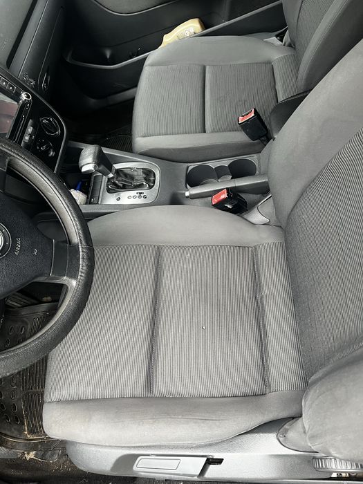 Golf 5 Automat 2006 Mierea • OLX.ro