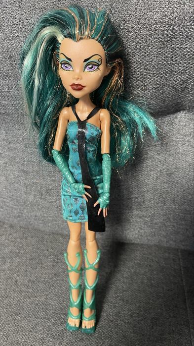 Papusa Monster High rara Utvin • OLX.ro